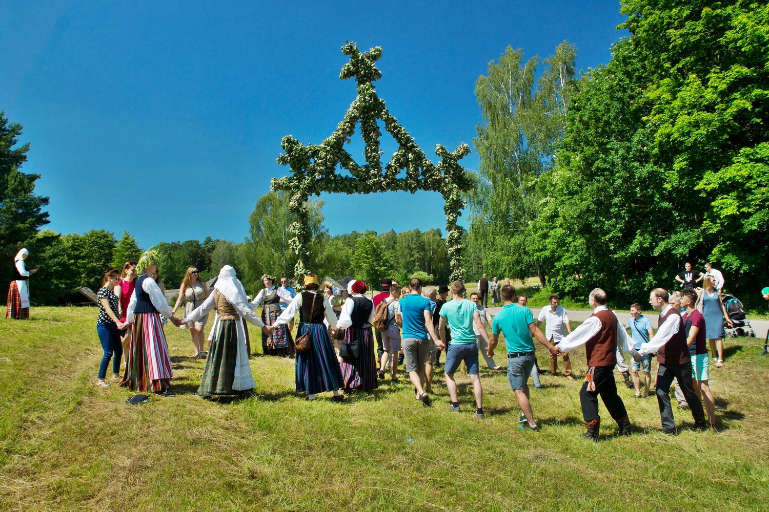 Joninės Lietuvos liaudies buities muziejuje! Švęsk Jonines Rumšiškėse!