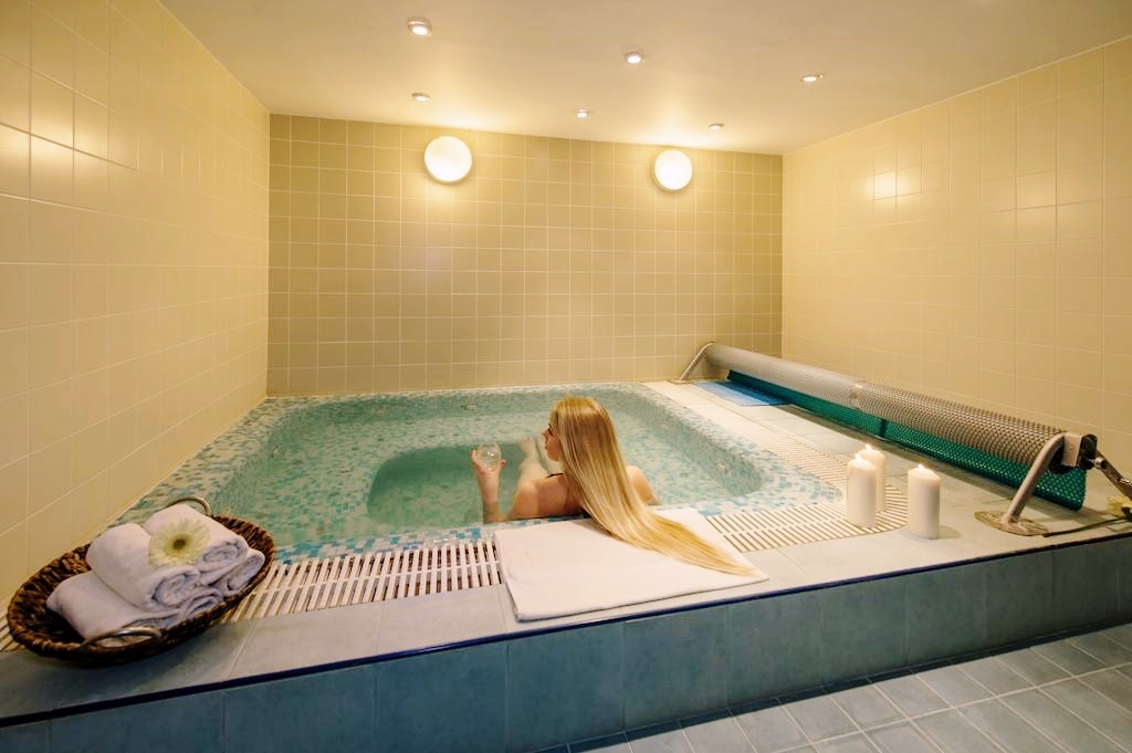 Nakvynė Palangoje, SPA procedūra, pusryčiai, baseinas, pirtys!